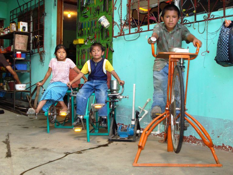 Bicimáquinas, la revolución a pedales de Maya Pedal | Experimenta