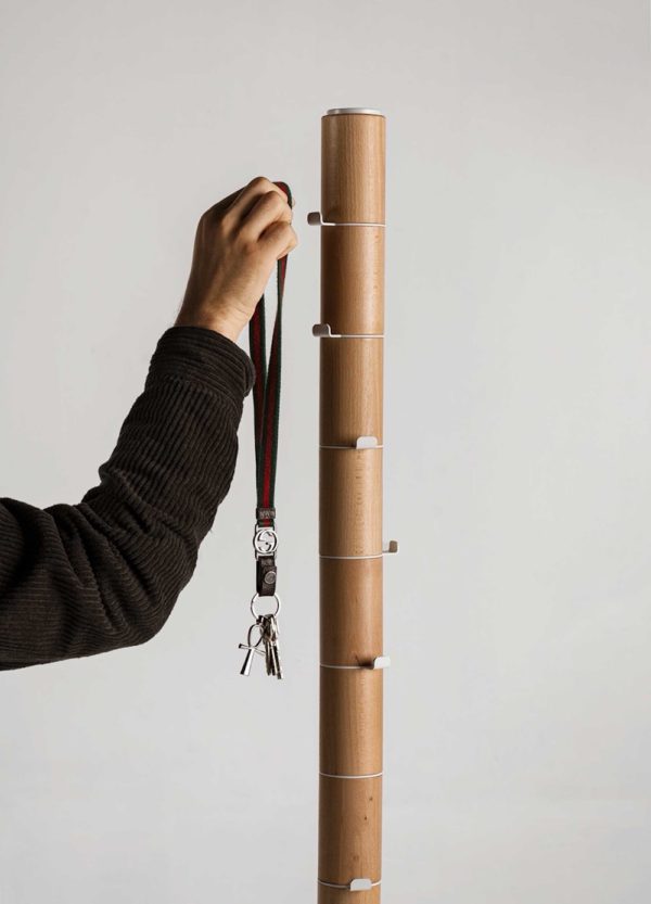 Kollen Loop, el perchero modular e interactivo de Paula Terra Bosch ...