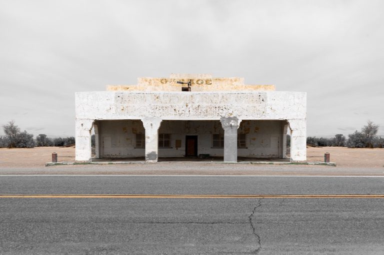 Perspe, la arquitectura reflejada de Gustav Millet. La celebración de ...