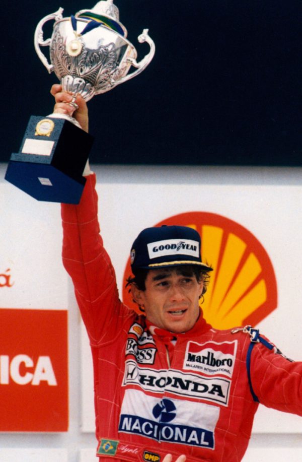 Gabriel M. Ramos celebra los 50 años de la F1 en Brasil con diseño del ...