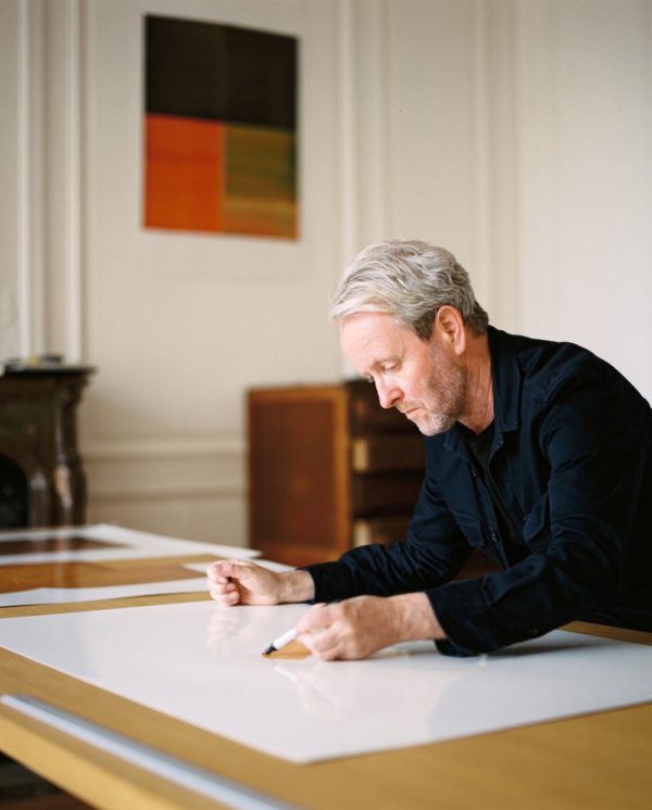 Ronan Bouroullec y la cerámica artesanal en el diseño de luminarias ...