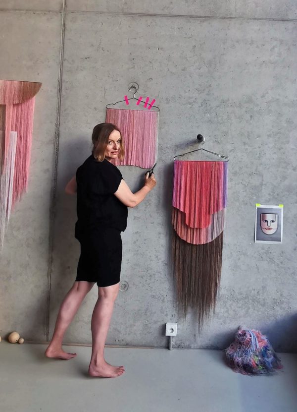 La muestra colectiva Federleicht o «Liviano como una pluma», abre sus ...