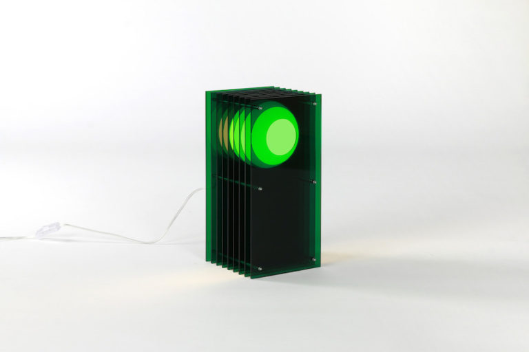 Geométrica, acrílica, escultural. Lớp, la colección de lámparas de ...